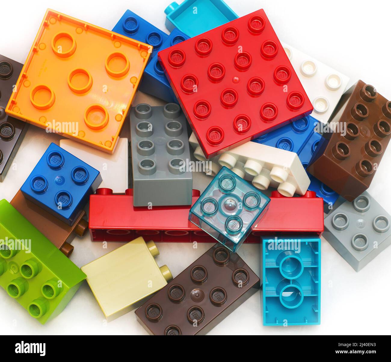 Pile of lego hi-res stock photography and images - Alamy