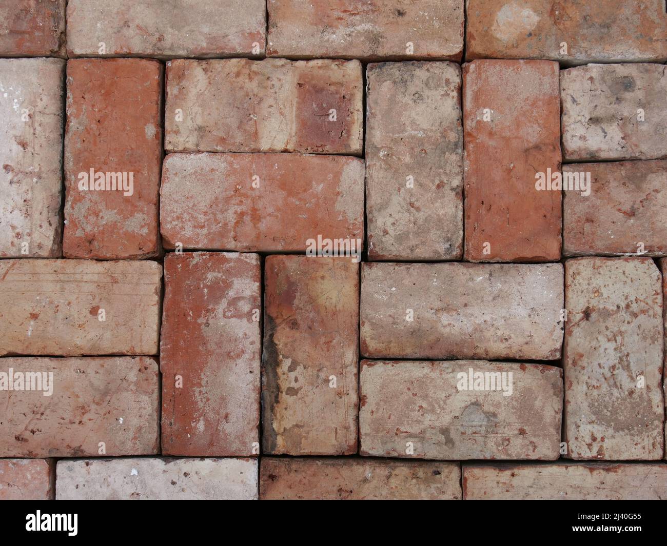 Reclaimed brick path hi-res stock photography and images - Alamy