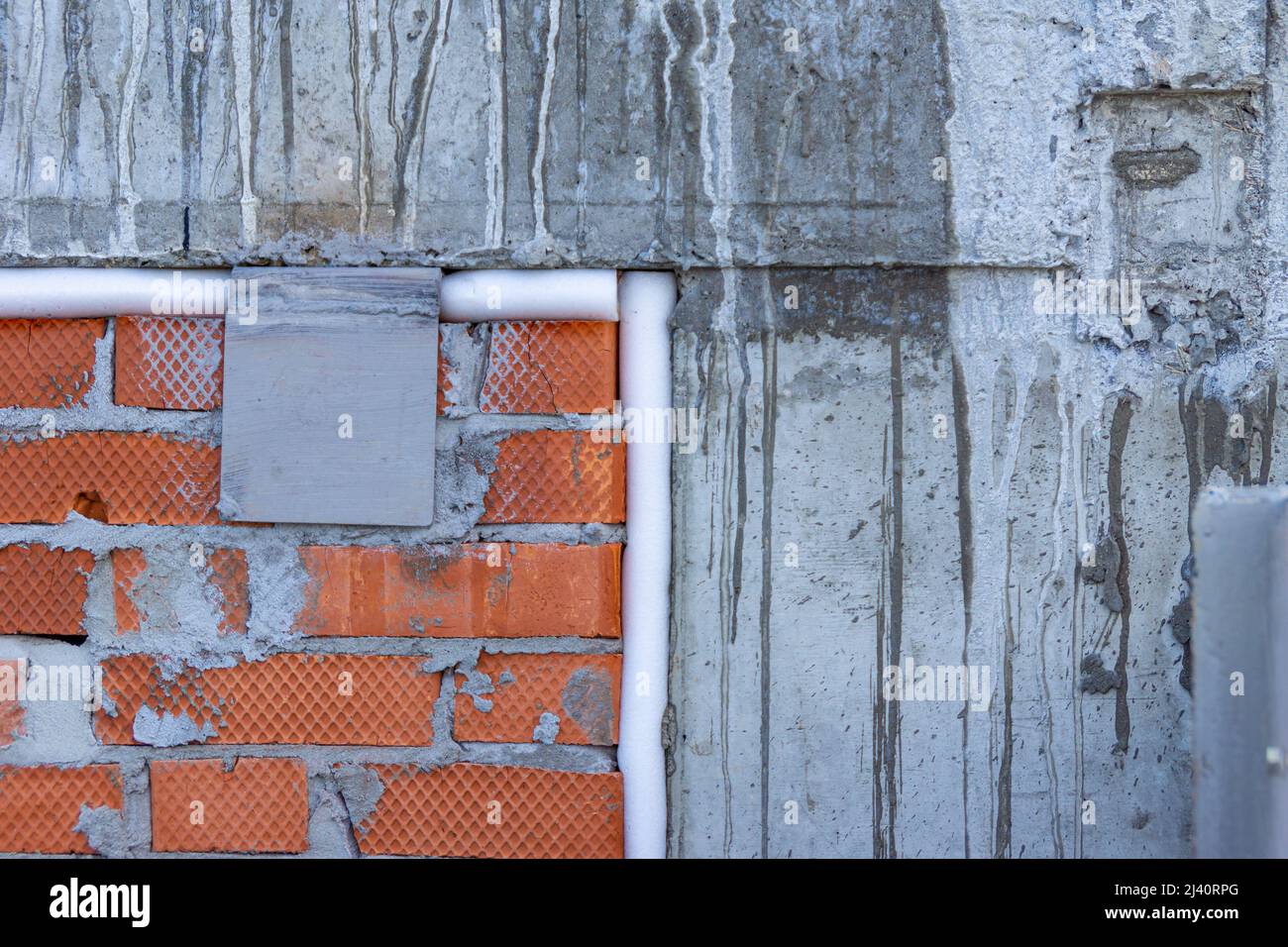 the connection of the monolithic structure of the building with the ...