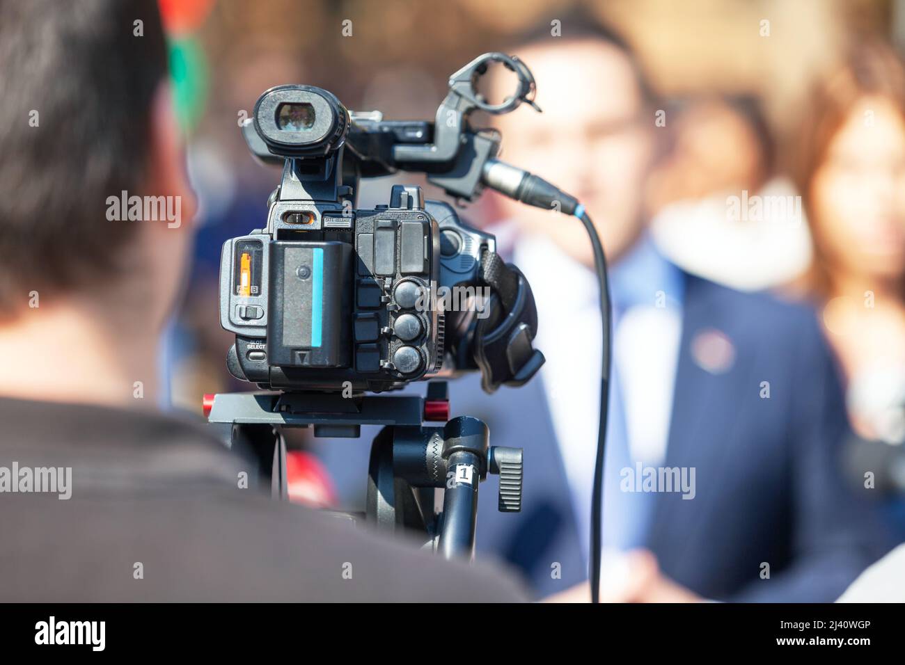 Filming news press conference hi-res stock photography and images - Alamy