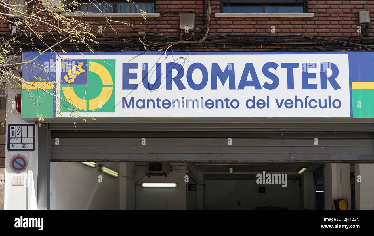 Euromaster logo hi-res stock photography and images - Alamy