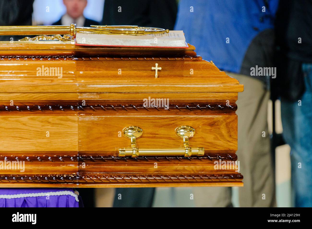 Belfast, Northern Ireland. 2nd January 2010. The coffin of Cardinal ...