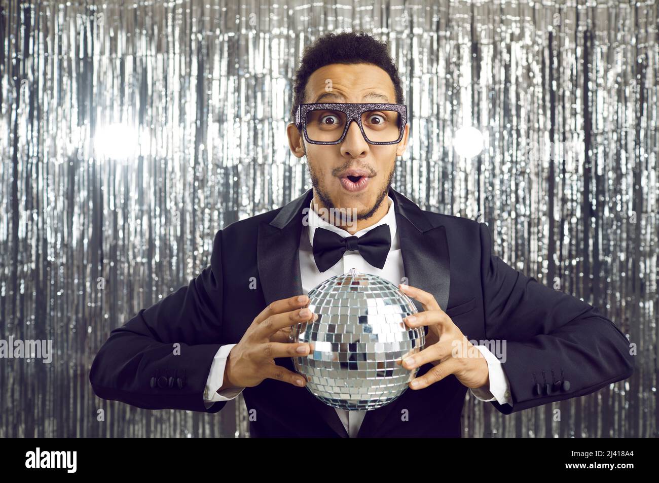 Man disco pose hi-res stock photography and images - Alamy