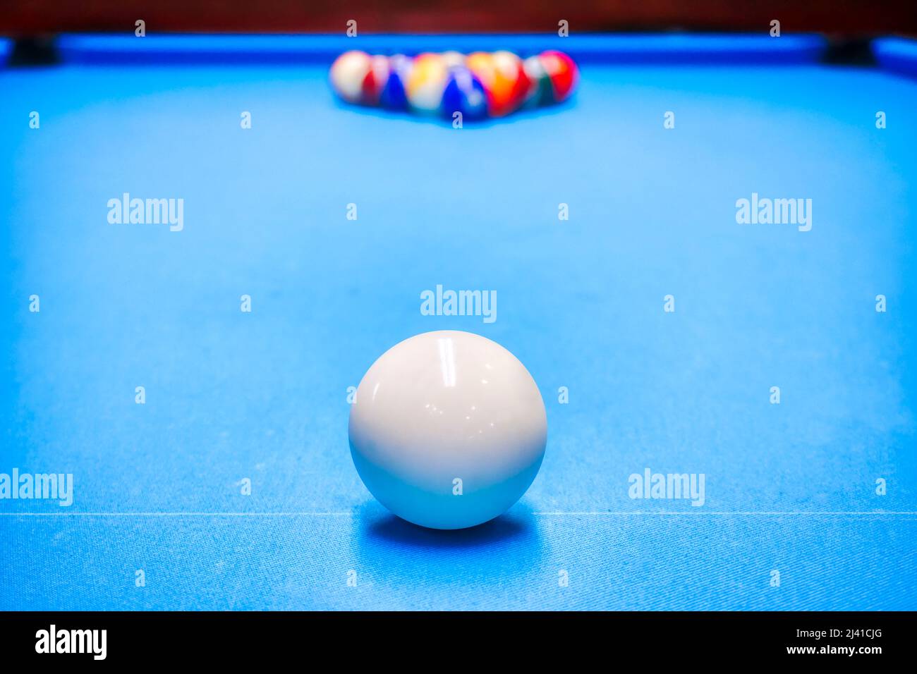 Billiards game - beginning of a game Stock Photo - Alamy