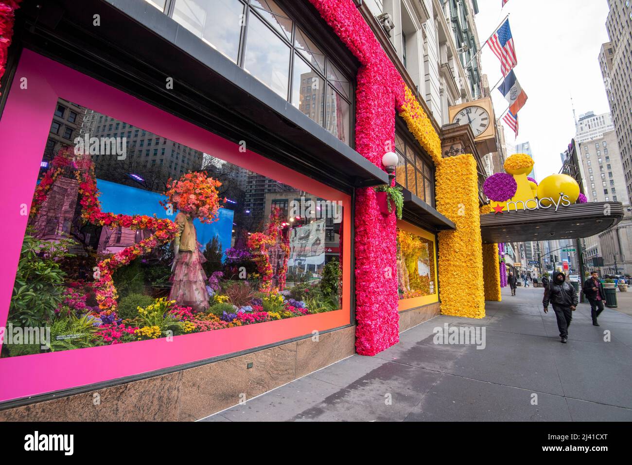 The 2022 Spring Flower Show at Macy's, Midtown Manhattan New York City ...