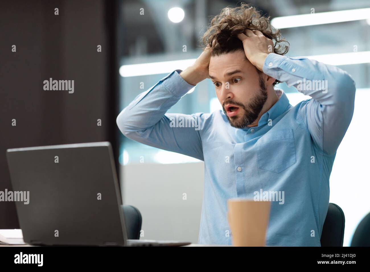 Shock remote hi-res stock photography and images - Alamy