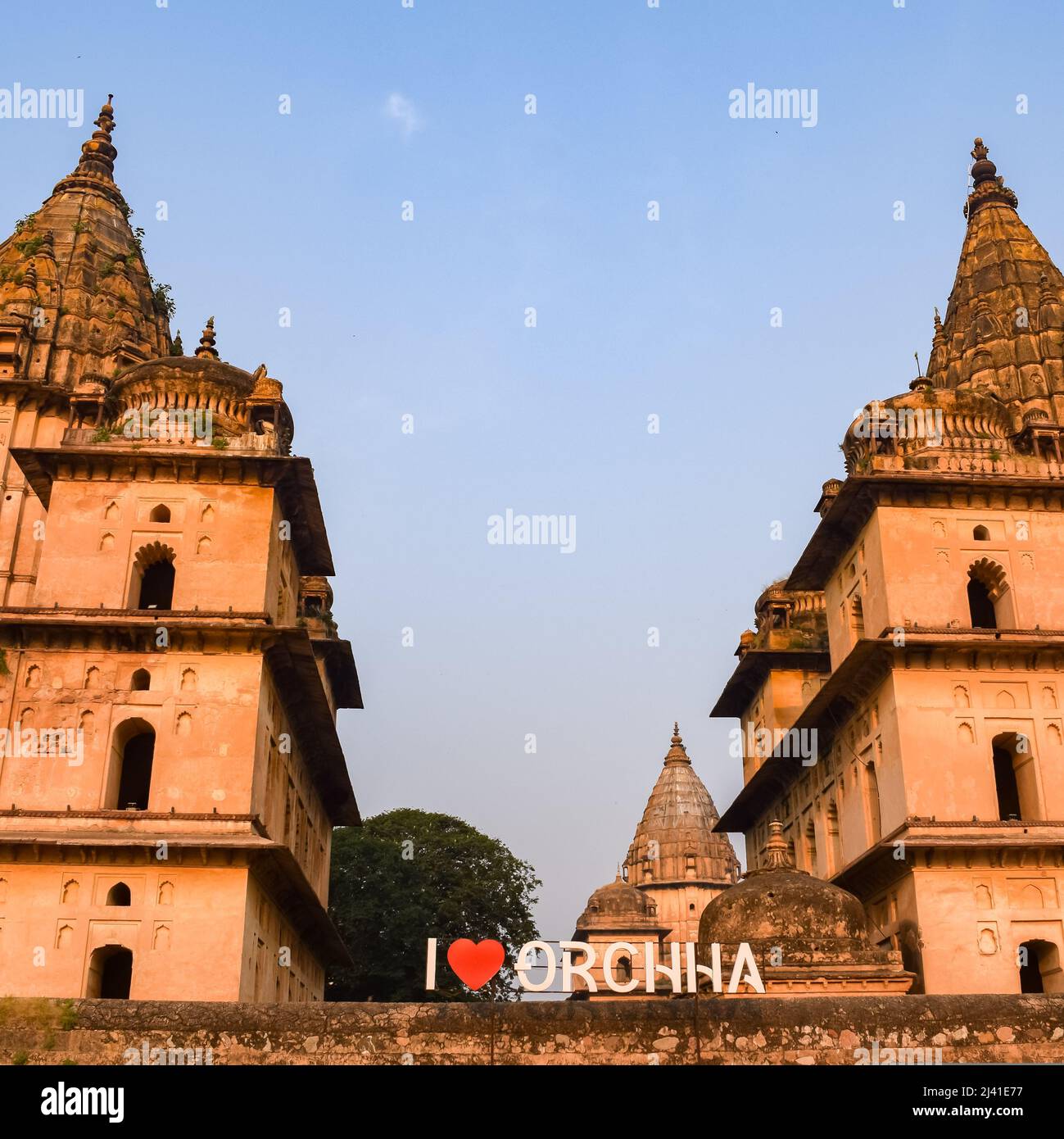 Morning View of Royal Cenotaphs (Chhatris) of Orchha, Madhya Pradesh ...