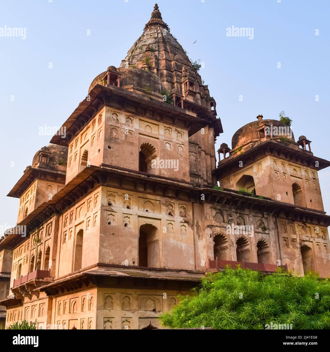 Morning View of Royal Cenotaphs (Chhatris) of Orchha, Madhya Pradesh ...
