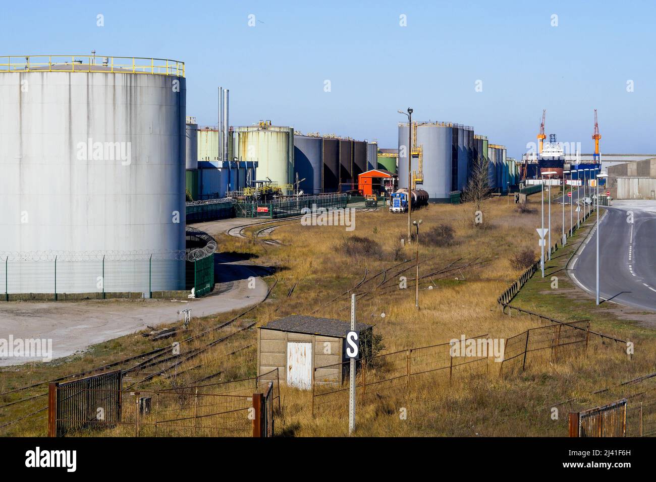Dunkirk autonomous port hi-res stock photography and images - Alamy