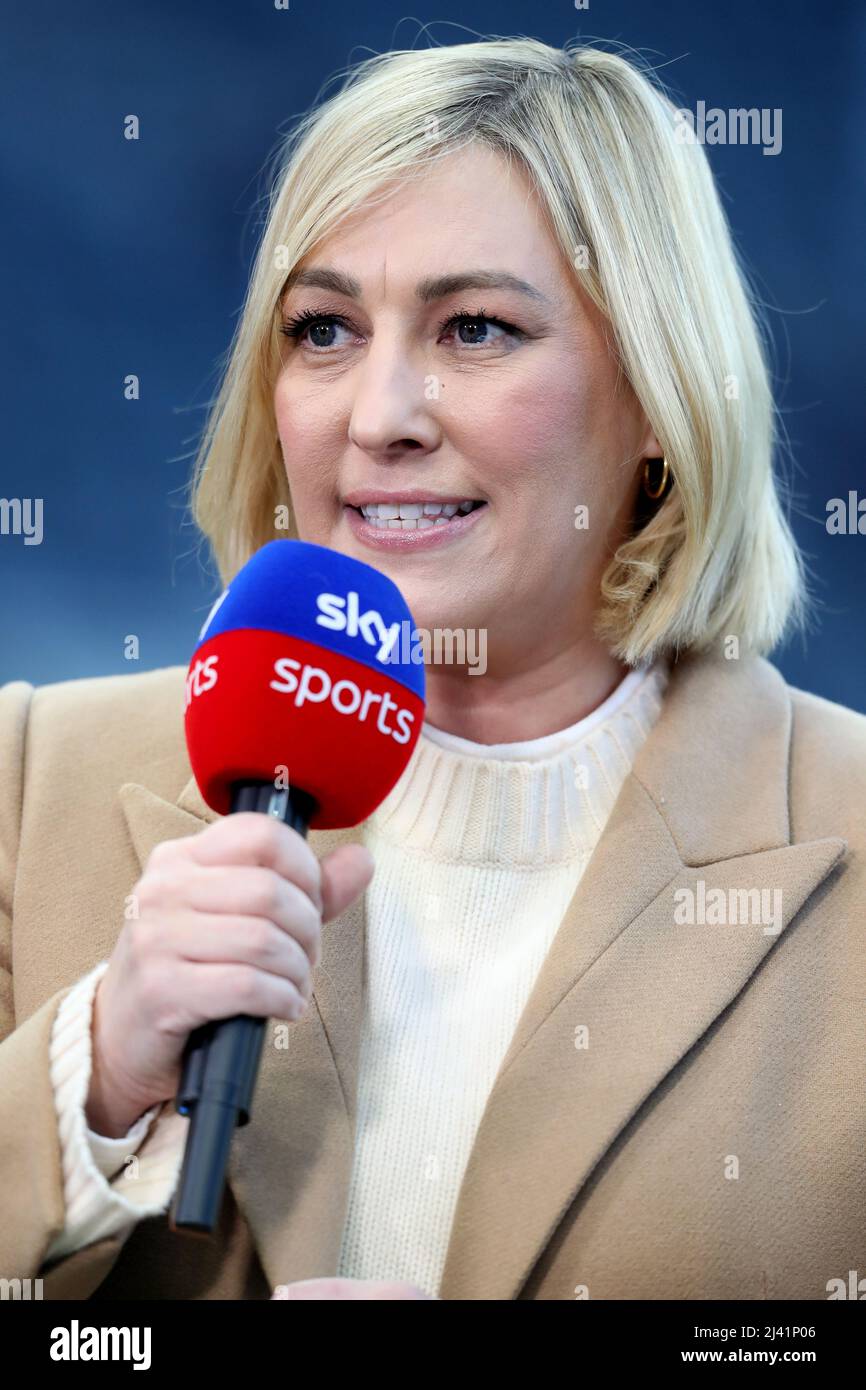 Sky sports presenter kelly cates hi-res stock photography and images ...