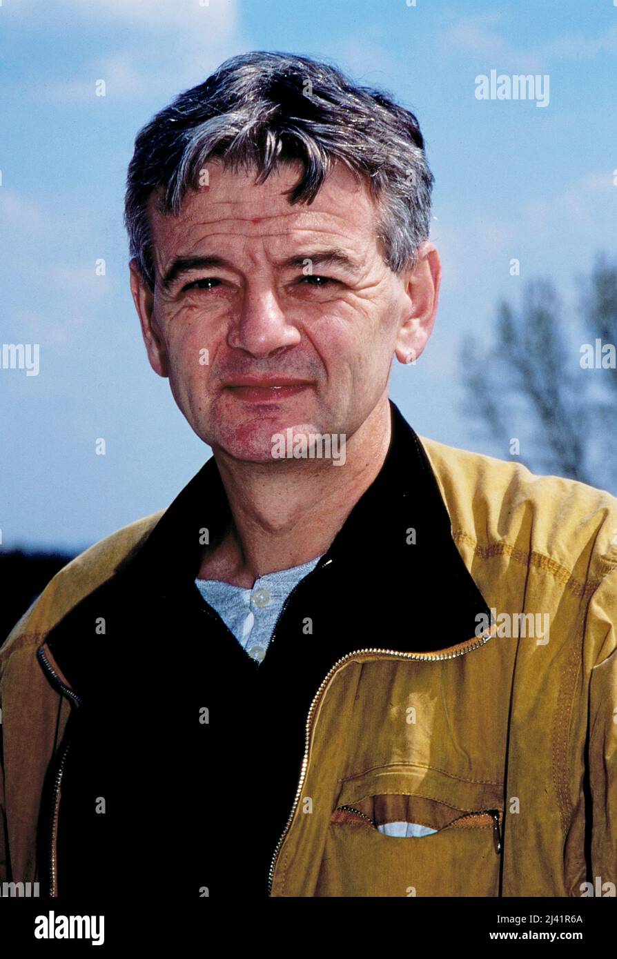 Joseph Martin Joschka Fischer, Bundesaußenminister, in Freizeitkleidung ...