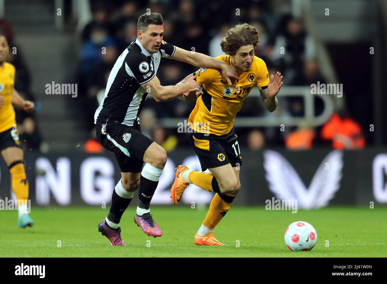 Newcastle united fc wolverhampton wanderers fc hi-res stock photography ...
