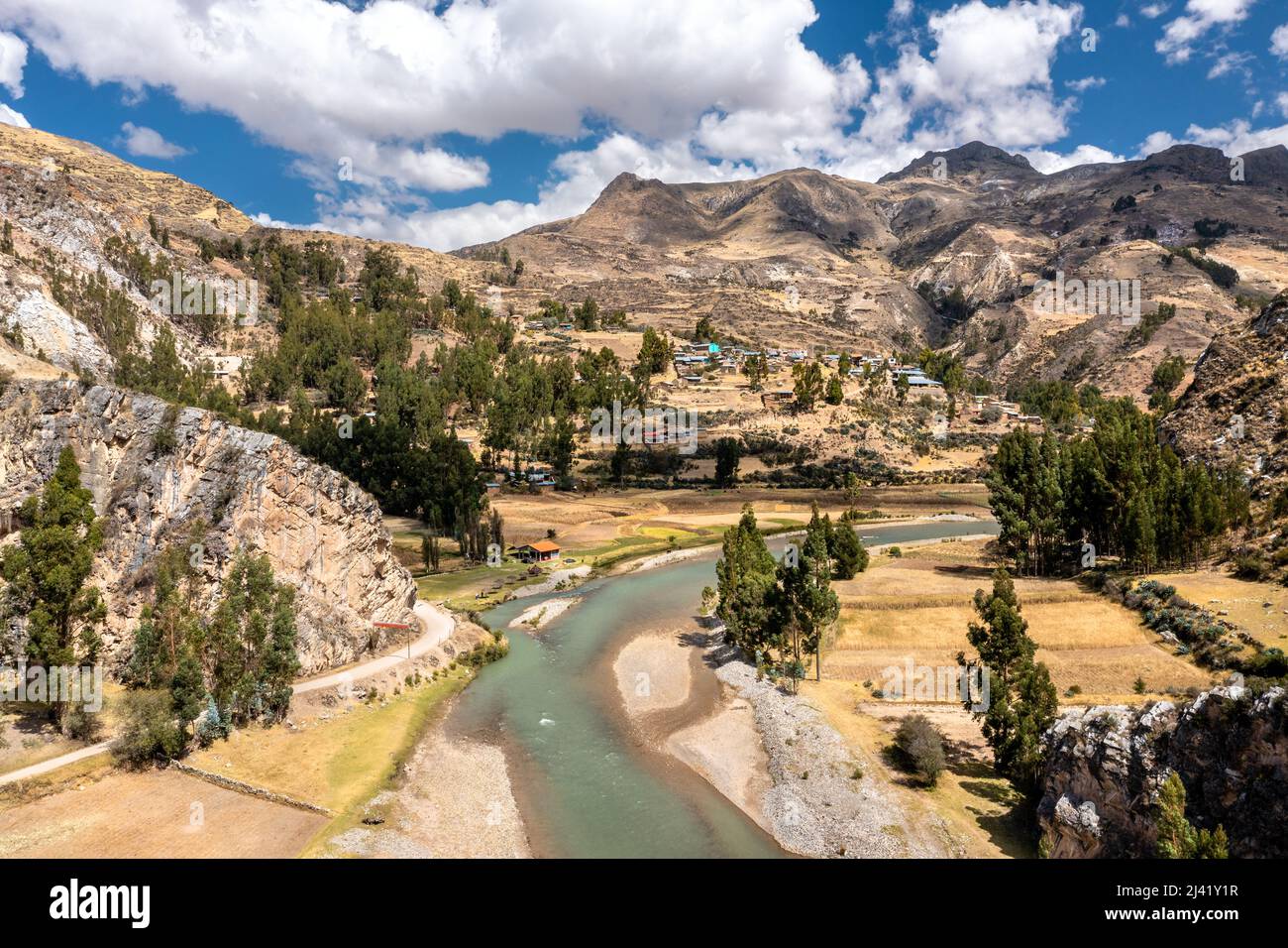 Aerial view of a river in the Peruvian Andes Stock Photo - Alamy