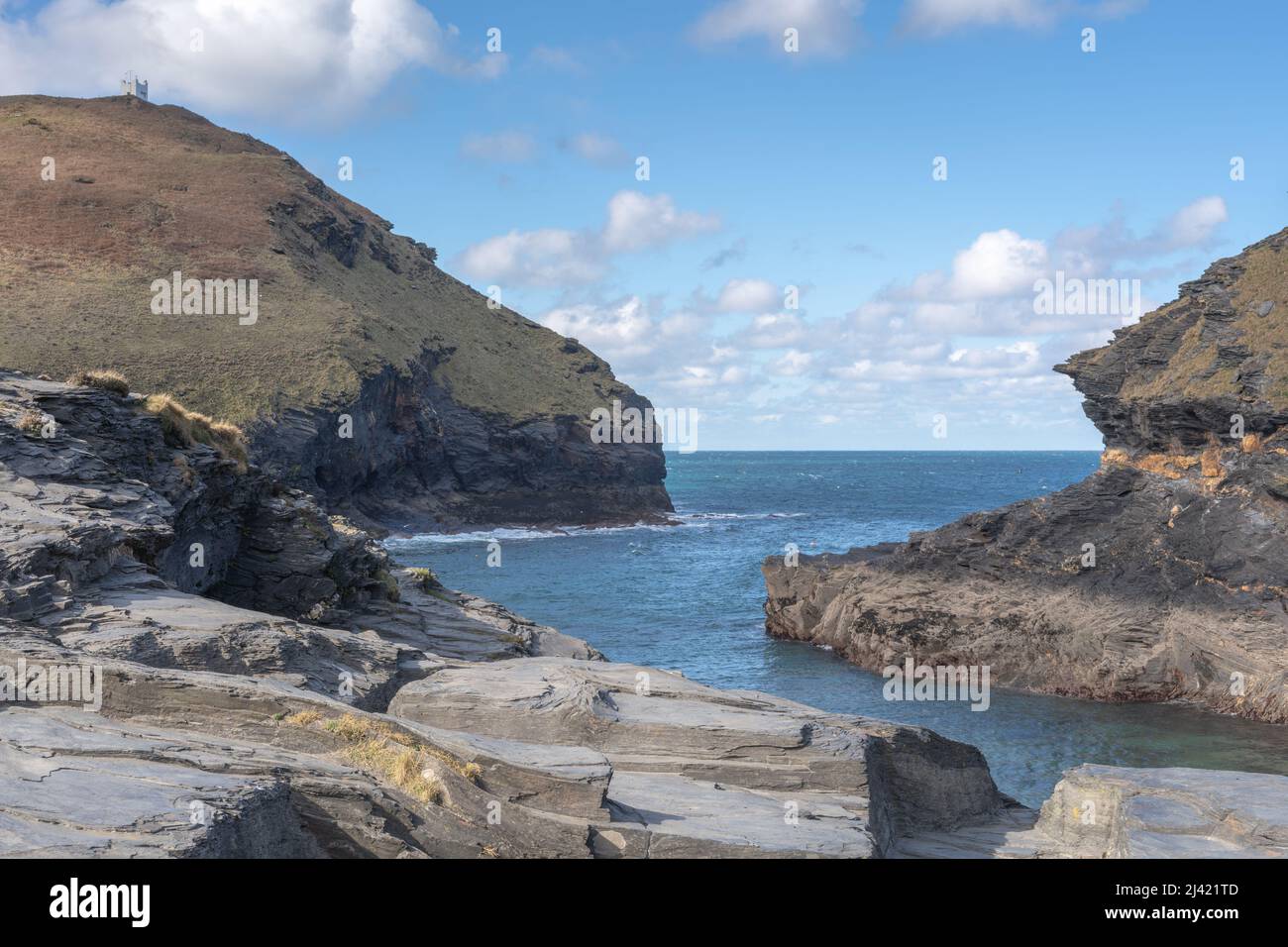 Cornish sea rocks hi-res stock photography and images - Alamy