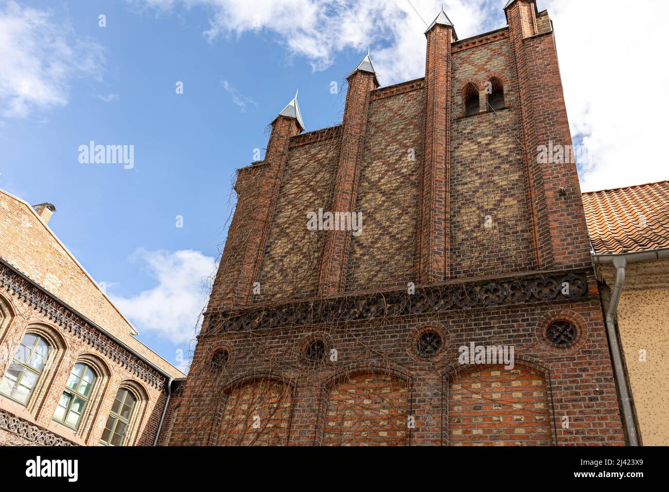 Outdoor structure made bricks hi-res stock photography and images - Alamy