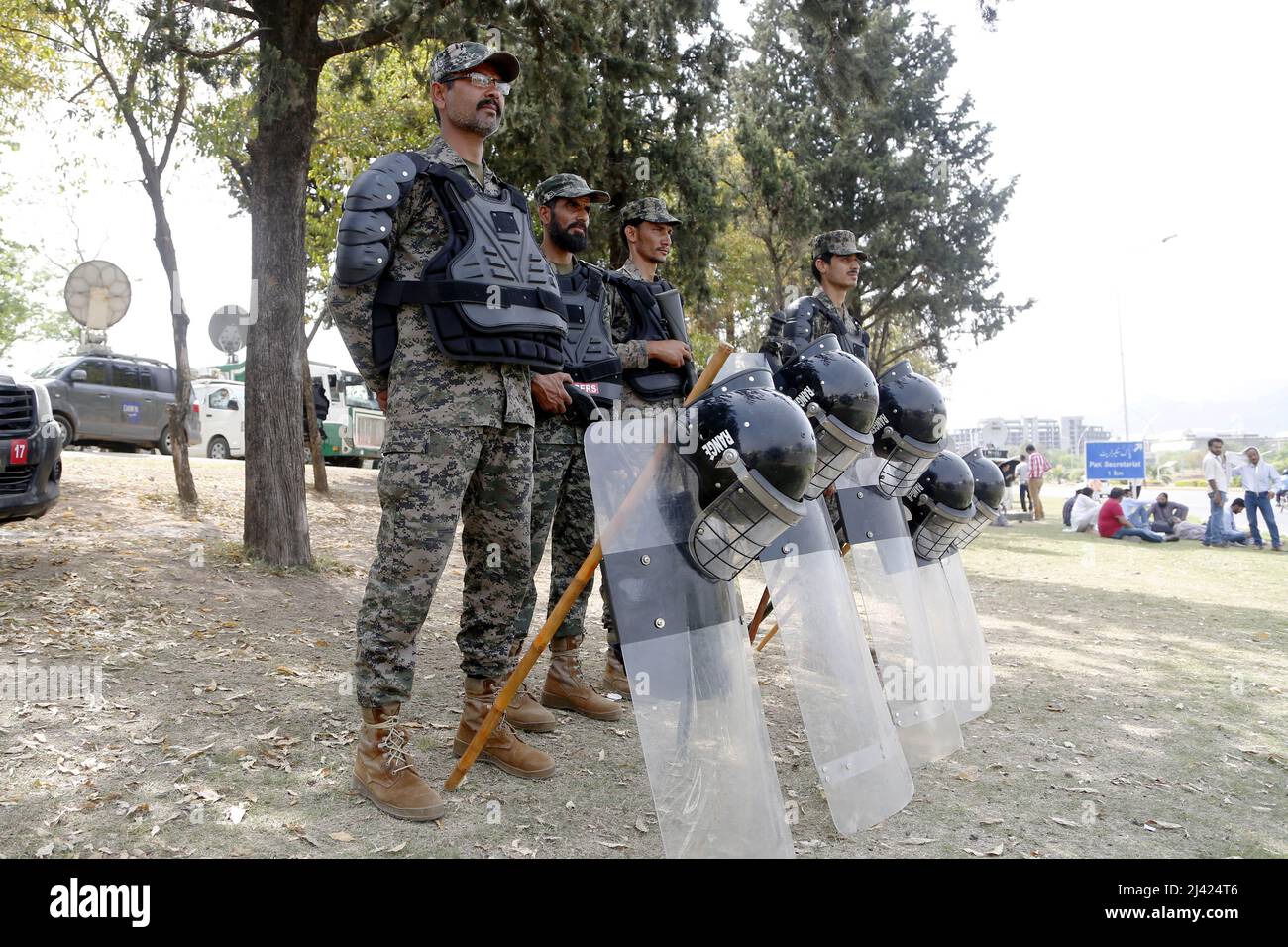 Guard security islamabad pakistan hi-res stock photography and images ...
