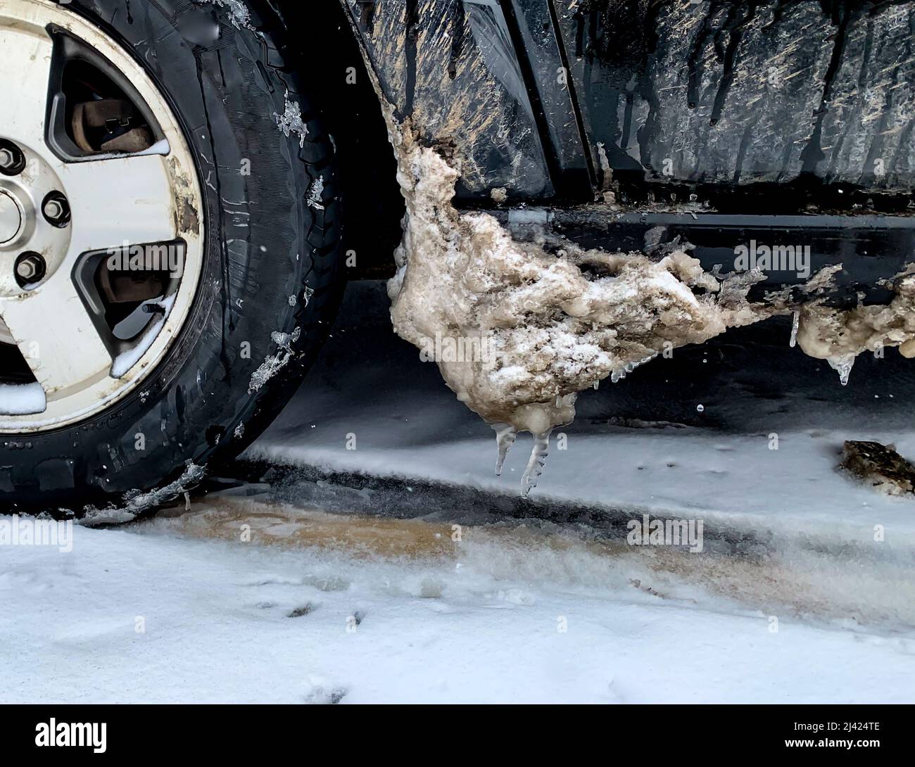 Tire rims melt hi-res stock photography and images - Alamy