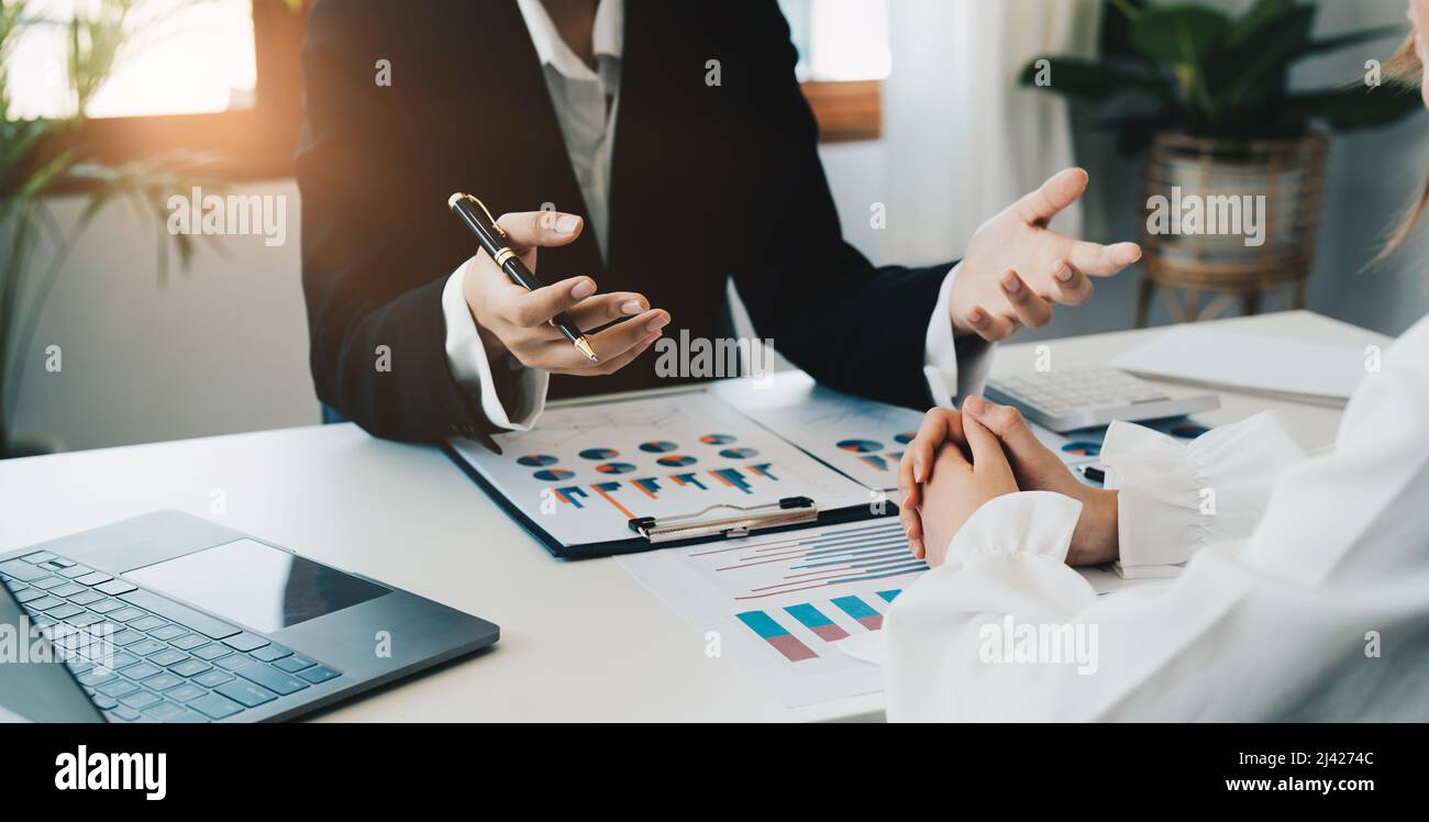 Digital consultancy hi-res stock photography and images - Alamy