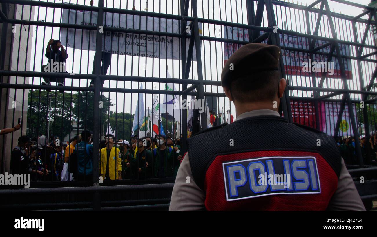 Jakarta, Jakarta, Indonesia. 11th Apr, 2022. Student demonstrations in ...