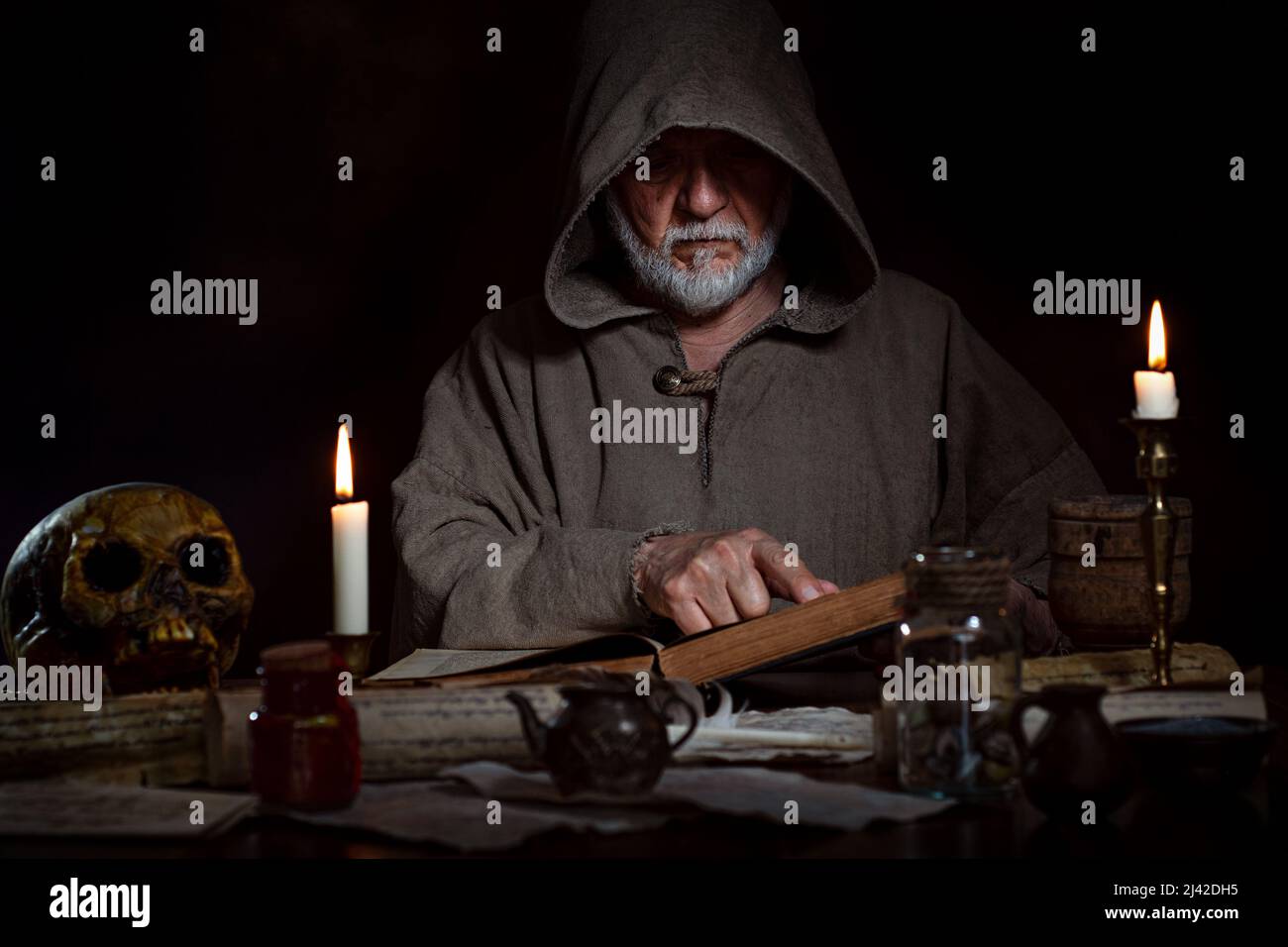 Sorcerer and incantation hi-res stock photography and images - Alamy