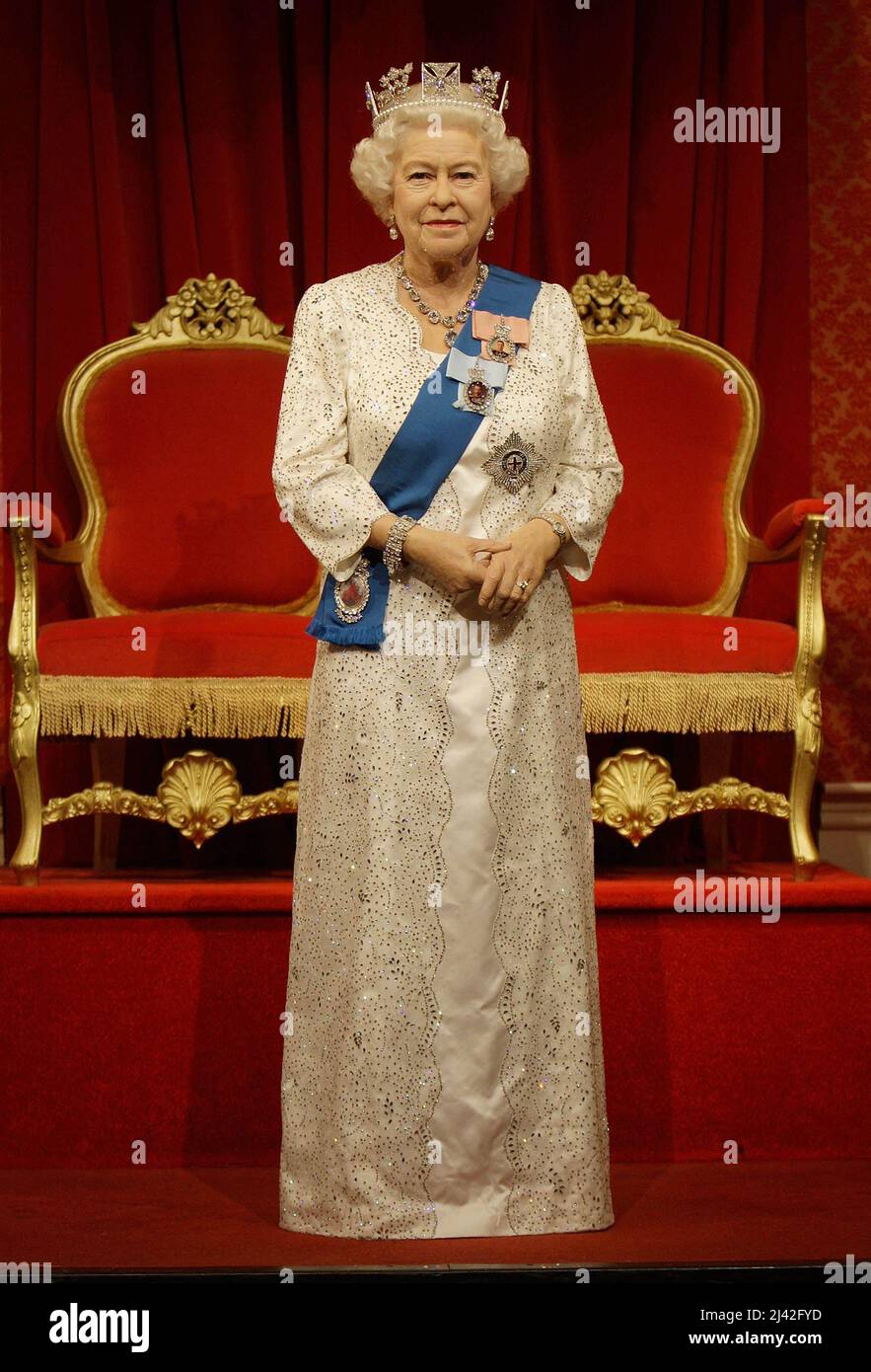 London, UK. Queen Elizabeth new wax figure at Madame Tussauds, London ...