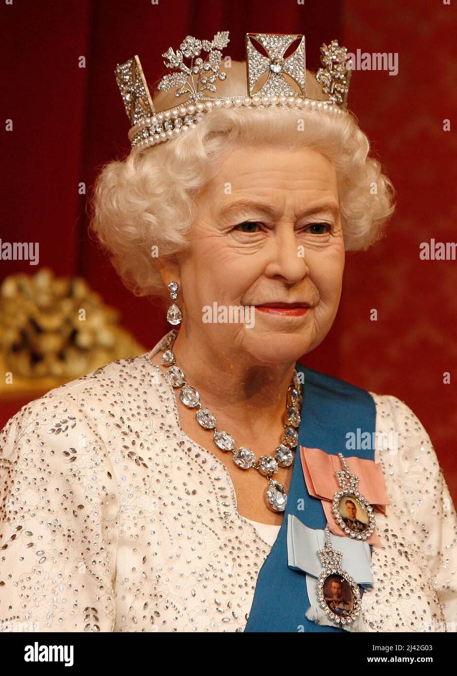London, UK. Queen Elizabeth new wax figure at Madame Tussauds, London ...