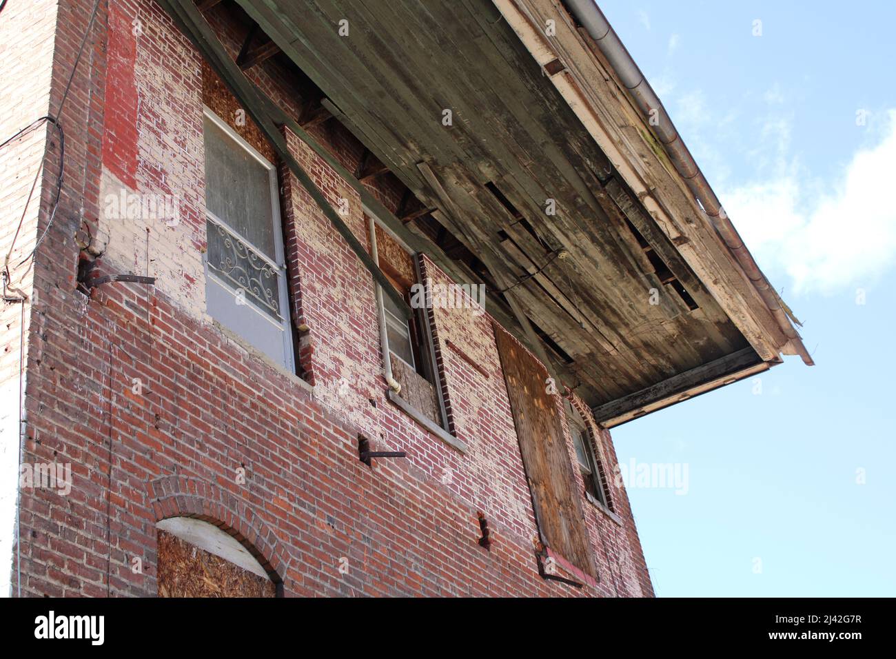 Missing balcony hi-res stock photography and images - Alamy