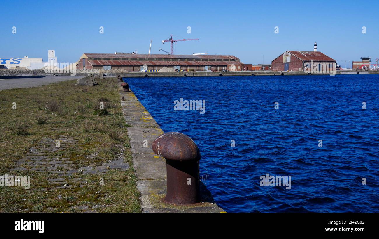 Mooring plarform hi-res stock photography and images - Alamy