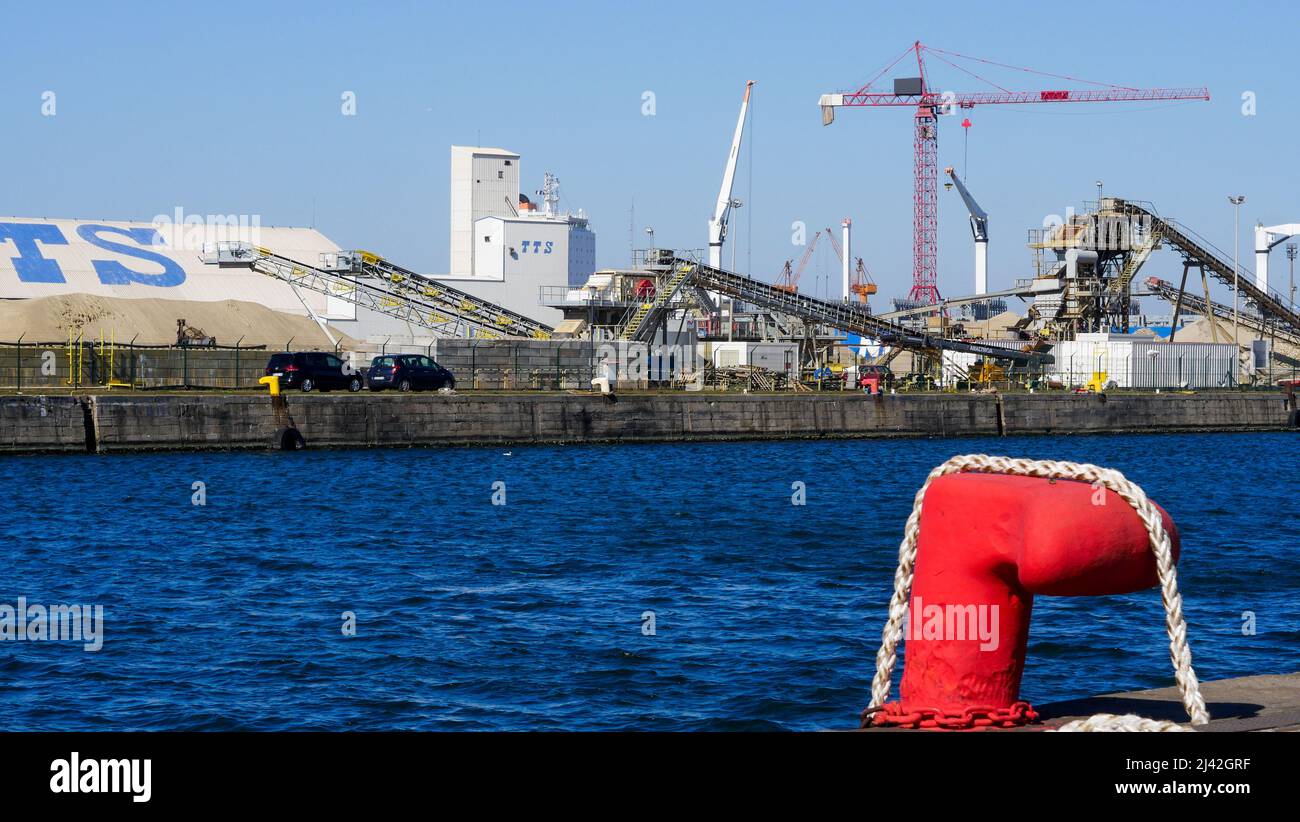 Bollard, Dunkirk harbor, Dunkirk, Nord, Hauts-de-France, France Stock ...