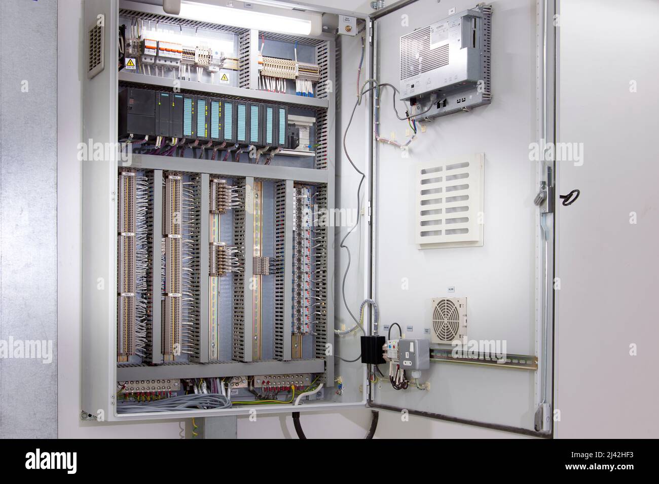 district cooling plant equipment Stock Photo - Alamy