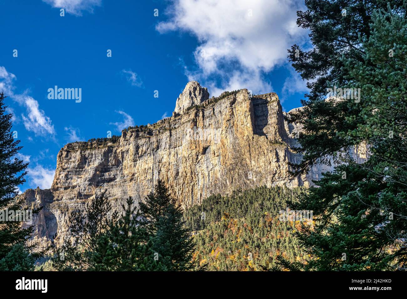 Autumn landscape view of beautiful nature in Ordesa and Monte Perdido ...