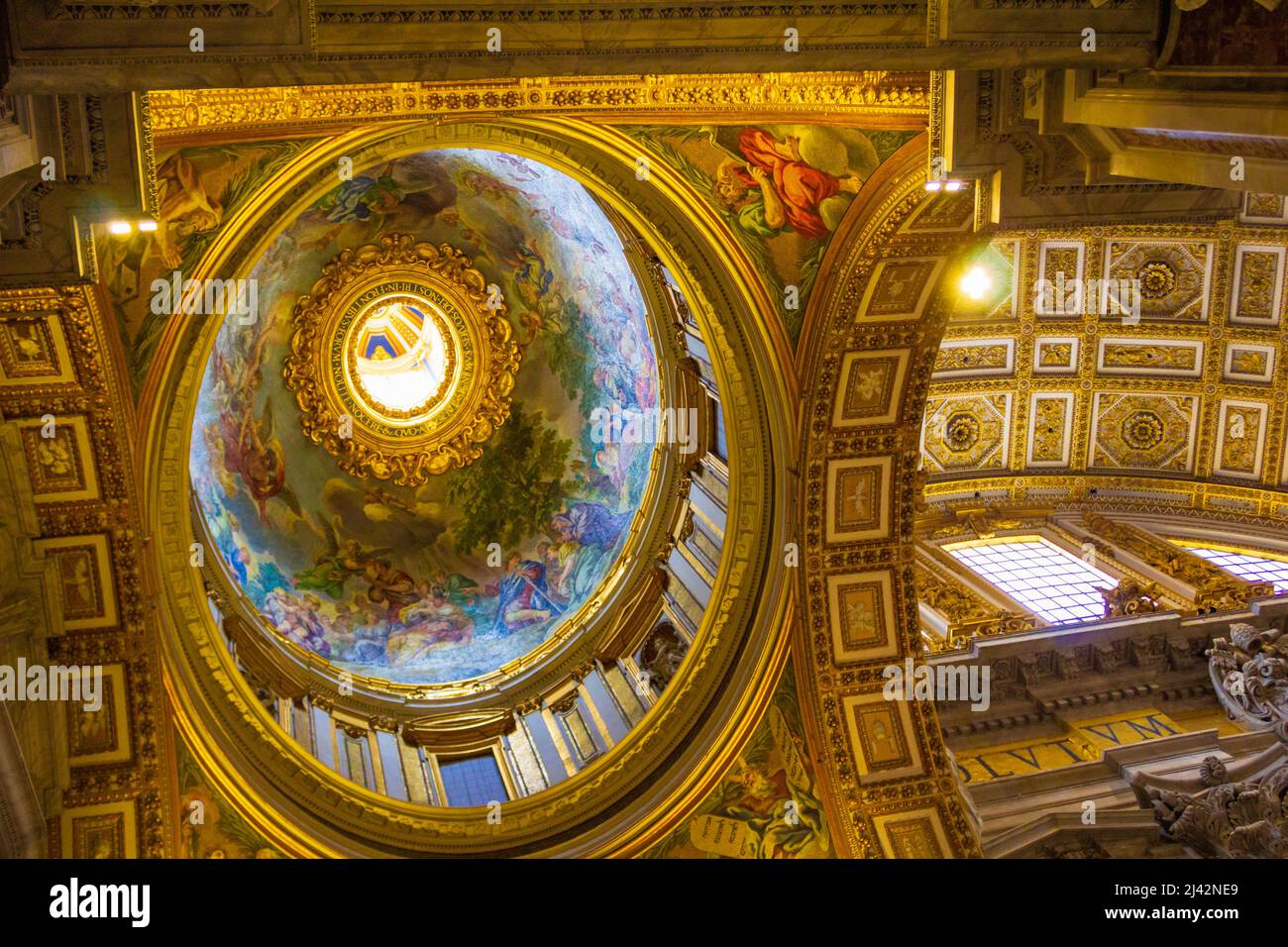 Altar basílica vaticana hi-res stock photography and images - Alamy
