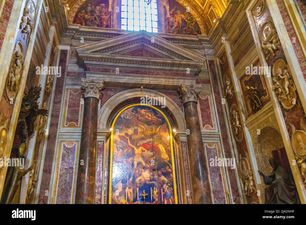 Altar basílica vaticana hi-res stock photography and images - Alamy