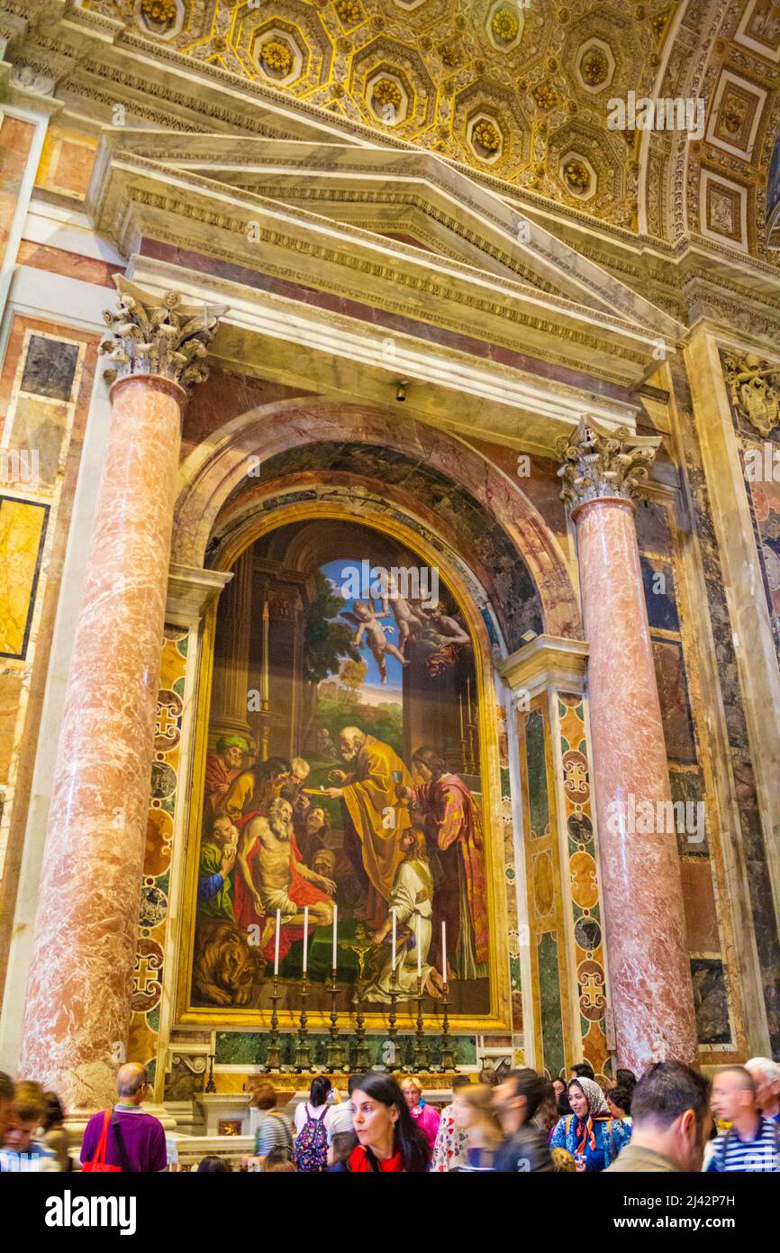 Lavish interior of the Papal Basilica of Saint Peter in the Vaticana ...