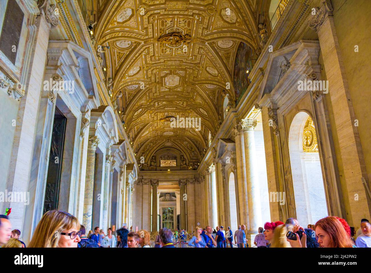 St peters vatican portico hi-res stock photography and images - Alamy