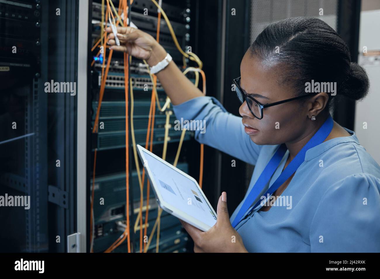 Engineer tablet dark hi-res stock photography and images - Alamy