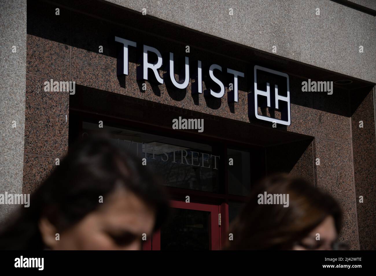 Truist bank logo hi-res stock photography and images - Alamy