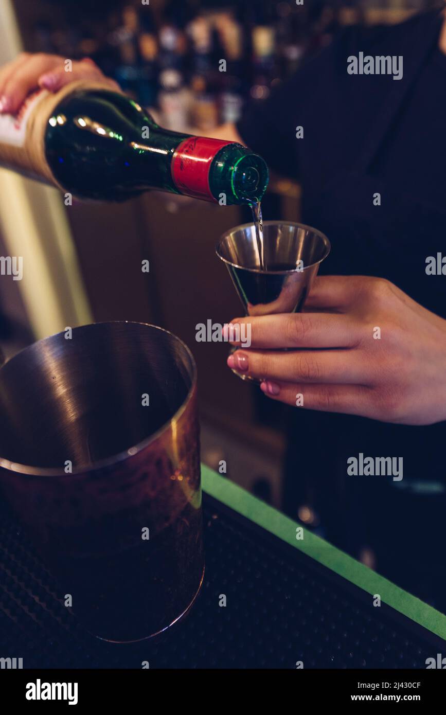 Holding cocktail shaker close hi-res stock photography and images - Alamy