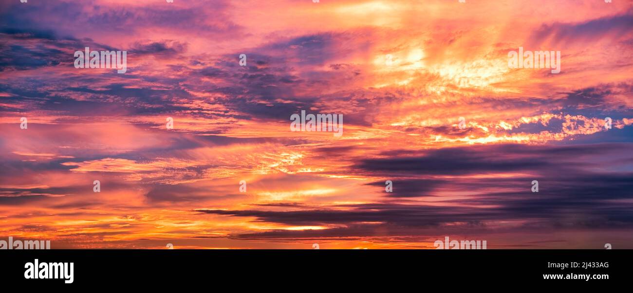 Multicolor sunset sky sun hi-res stock photography and images - Alamy