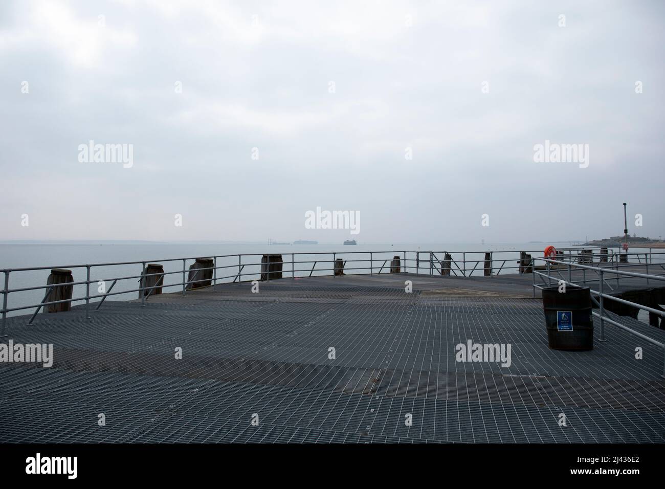 Changing platform hi-res stock photography and images - Alamy