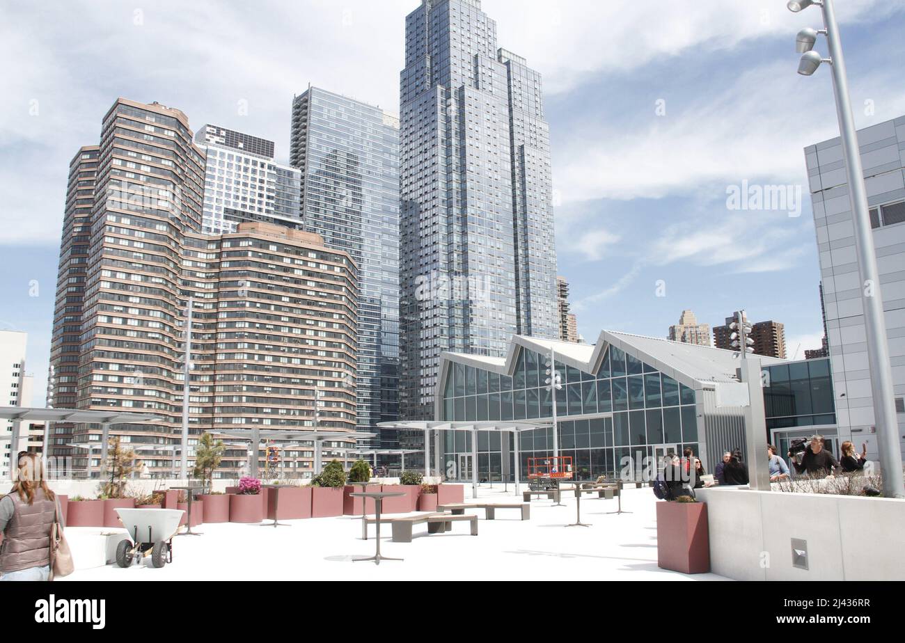 New York, USA. 11th Apr, 2022. (NEW) An Exclusive In Person Tour of ...