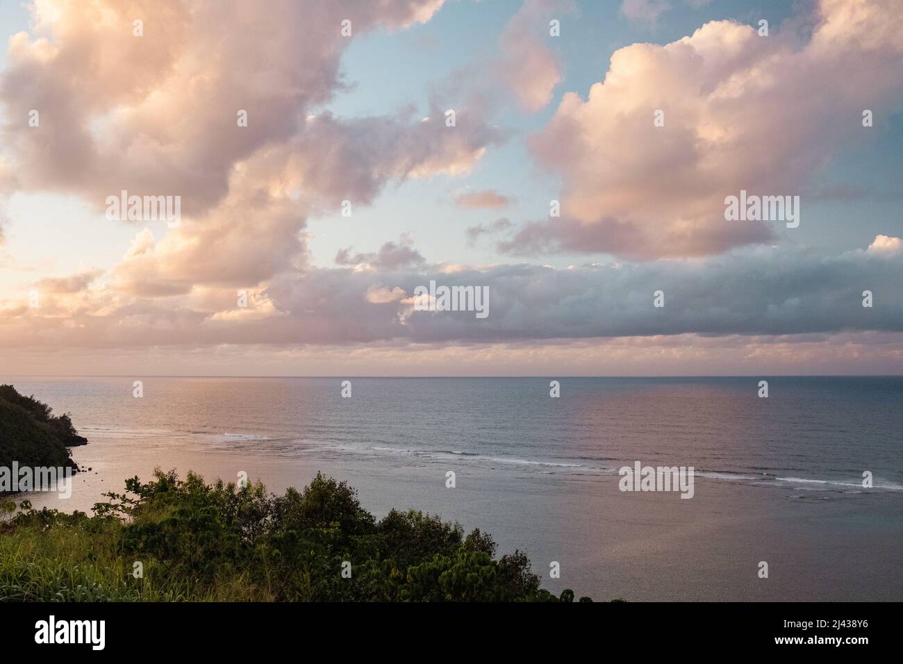 Pink sunset view hi-res stock photography and images - Alamy