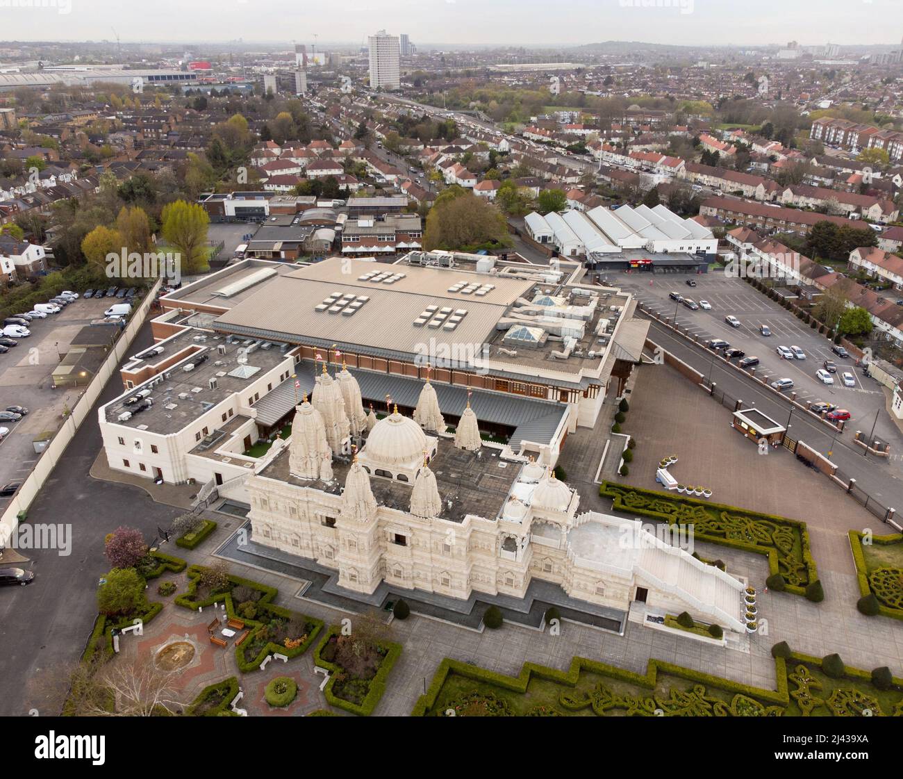 BAPS Shri Swaminarayan Mandir hindu temple, Neasden, London Stock Photo ...