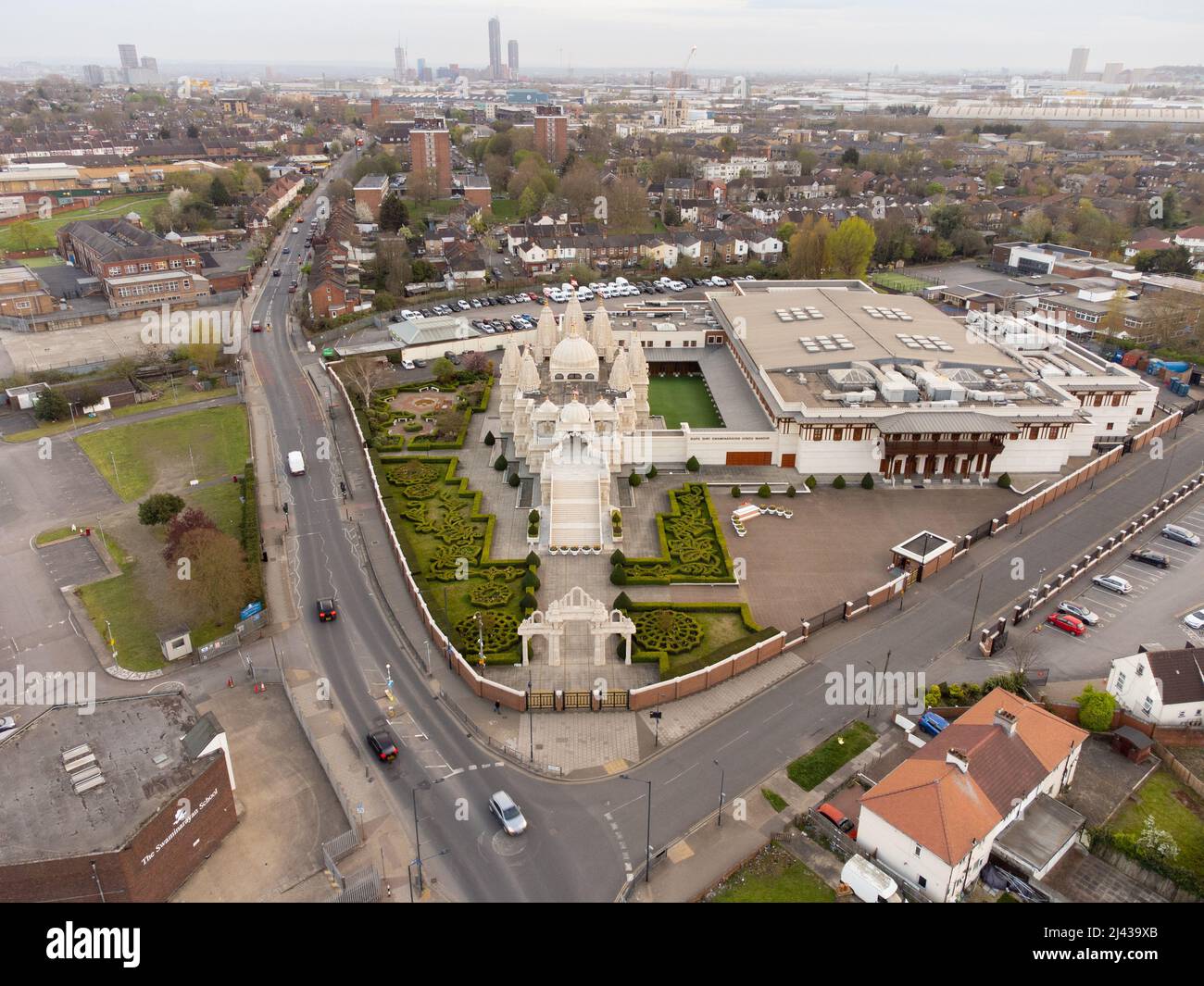 BAPS Shri Swaminarayan Mandir hindu temple, Neasden, London Stock Photo ...