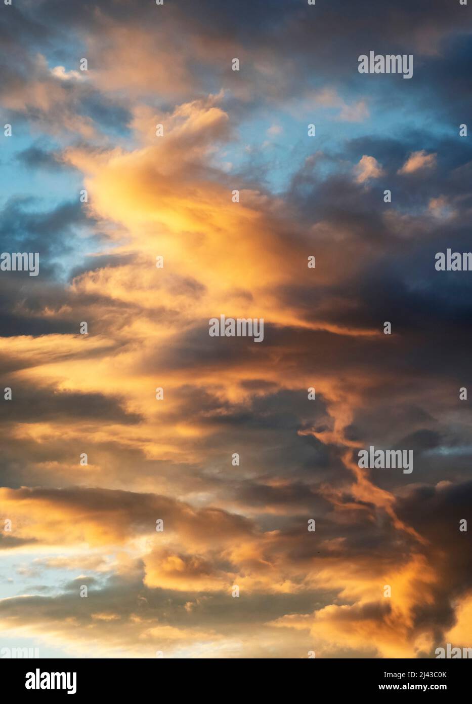 Abstract evening sky hi-res stock photography and images - Alamy