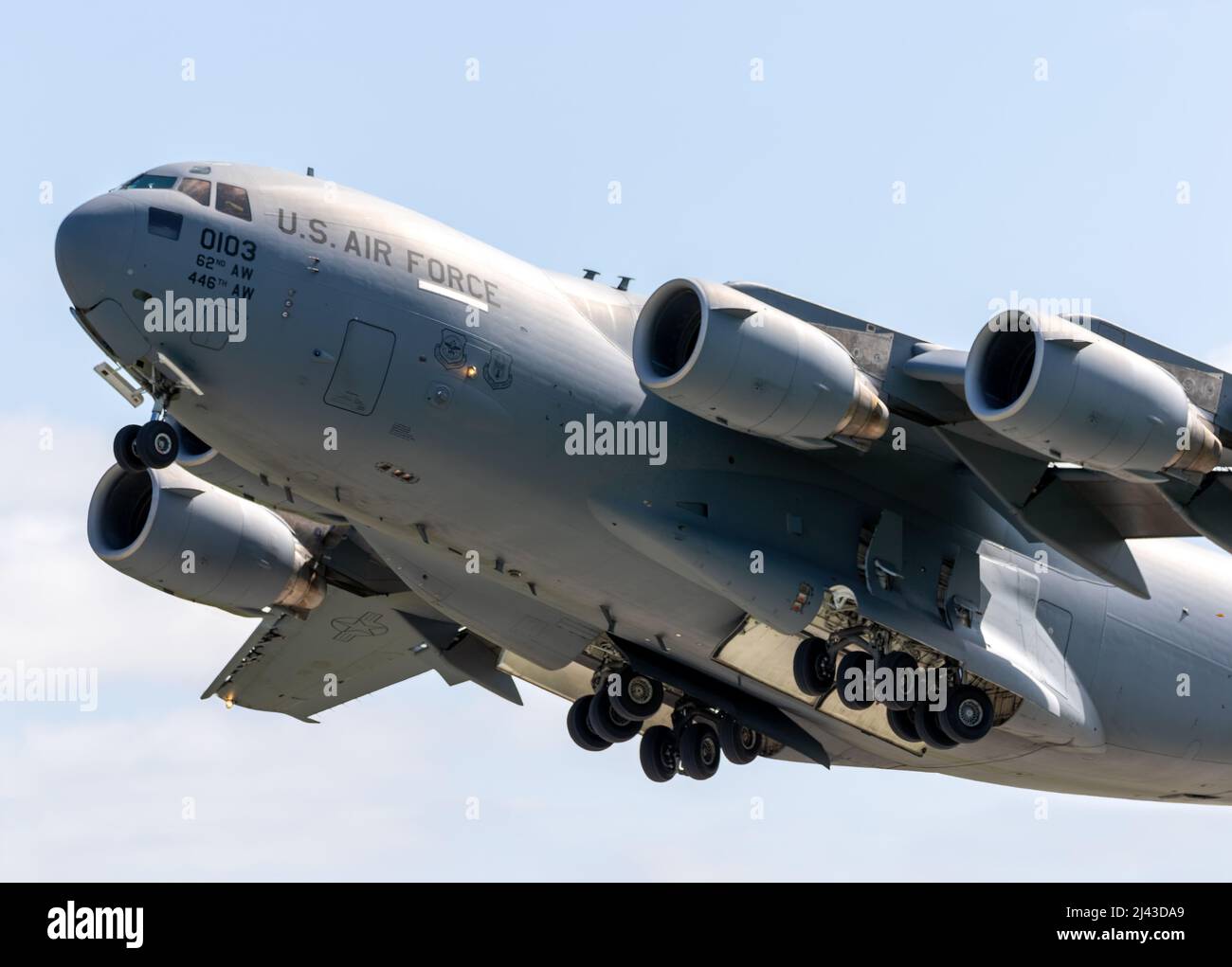 C17 globe master hi-res stock photography and images - Alamy