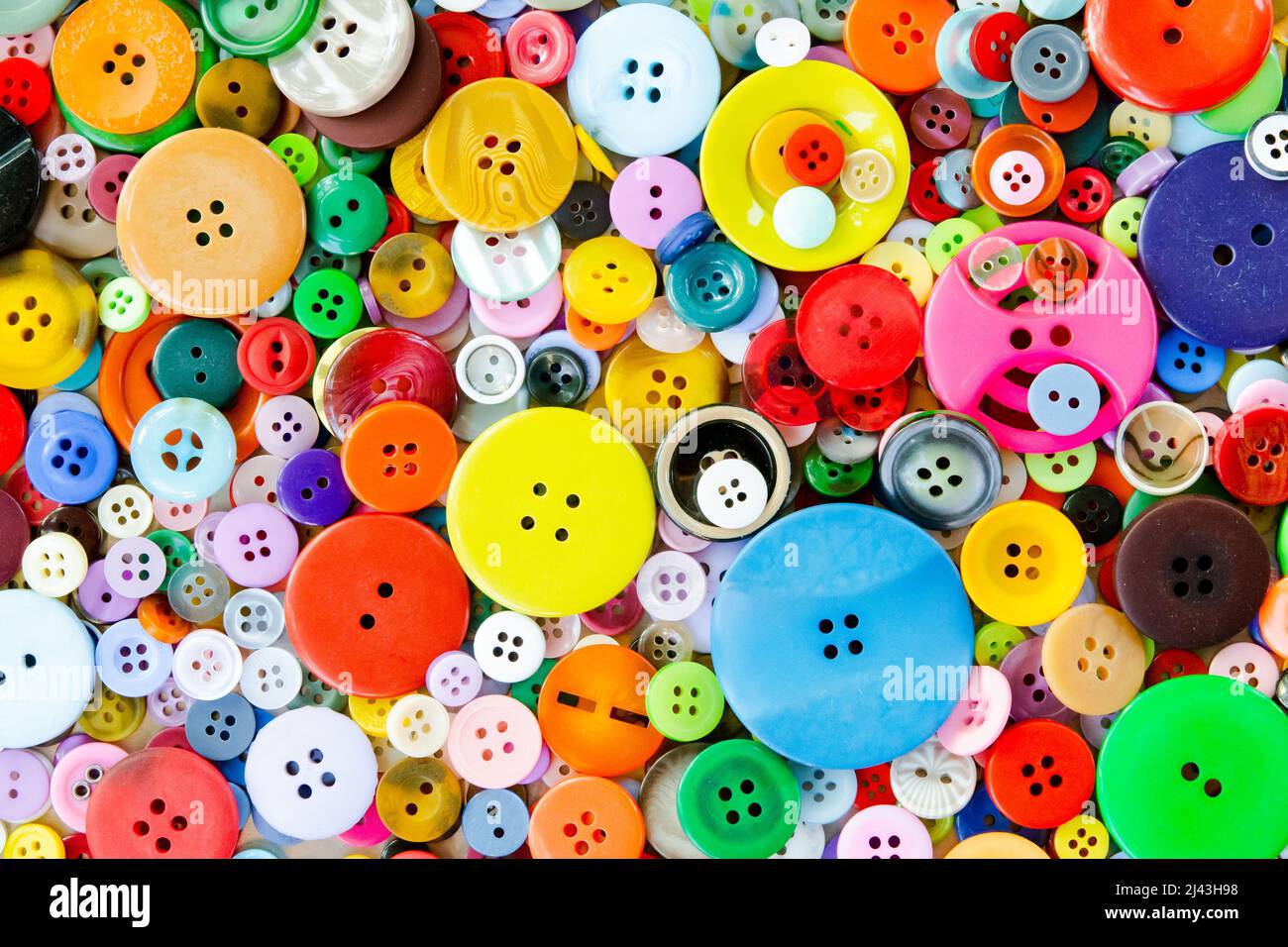 Mixed color plastic shapes hi-res stock photography and images - Alamy