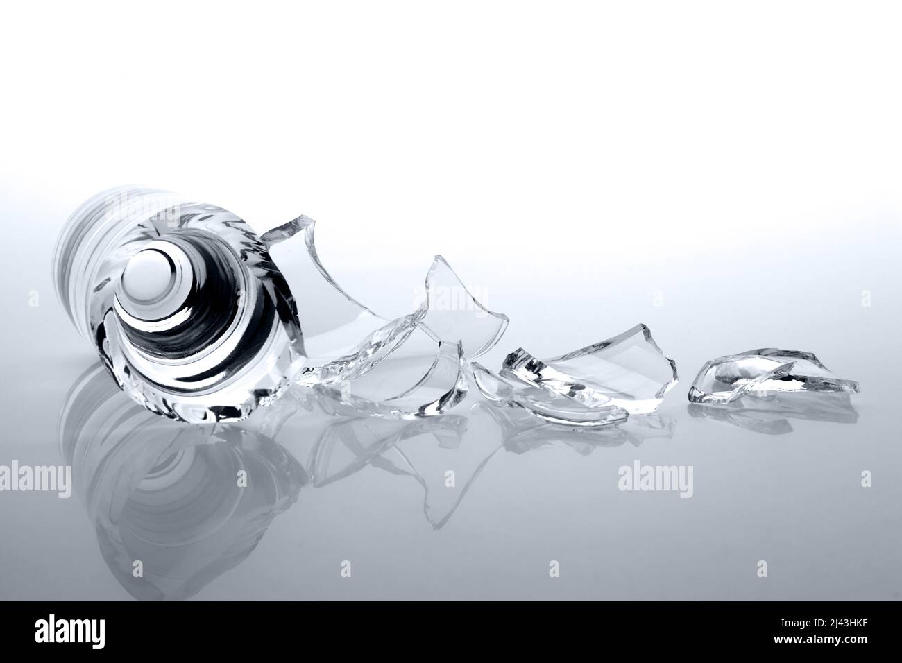 Smashed glass drink hi-res stock photography and images - Alamy