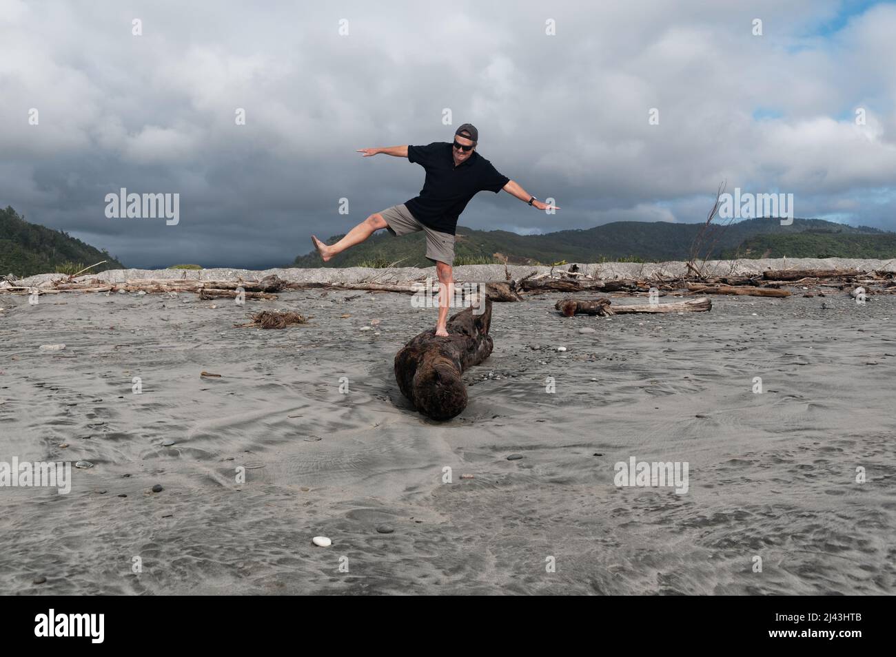 Balance stands hi-res stock photography and images - Alamy