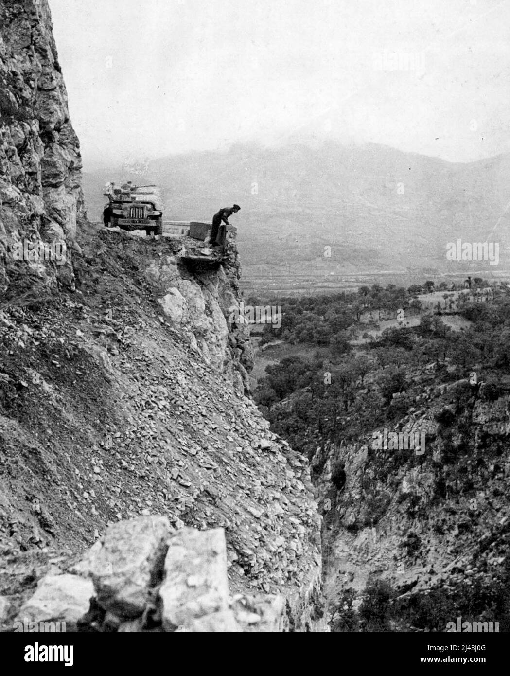 American soldier italy world war ii hi-res stock photography and images ...